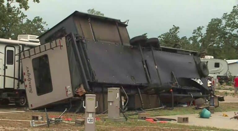 Can a Camper Tip Over When Parked?