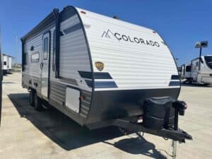 10 Best Travel Trailers Under $25,000