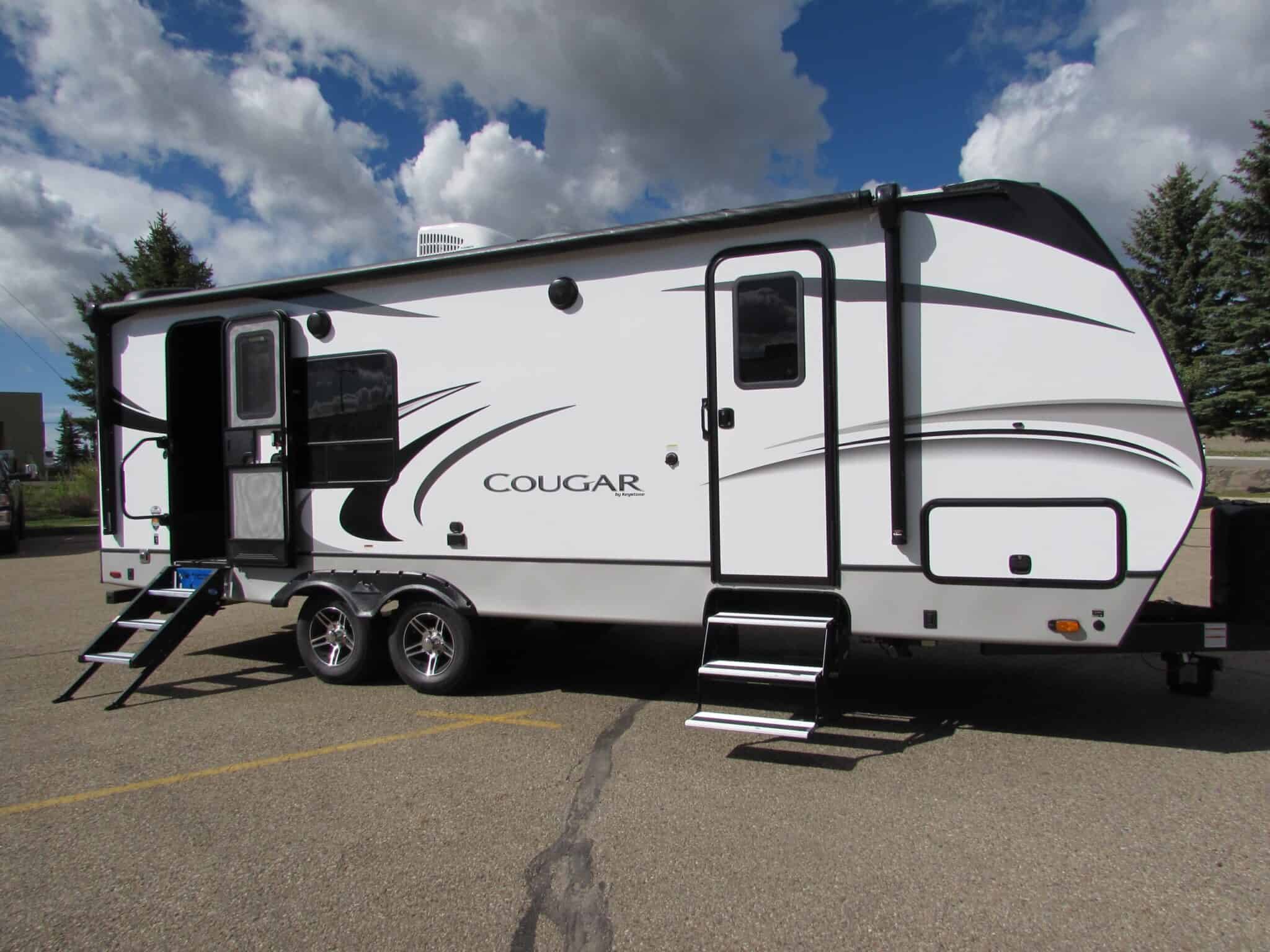 10 Travel Trailers With High Ceilings For Tall People