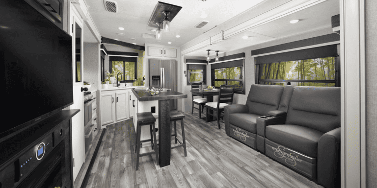 10 Largest and Longest Travel Trailers