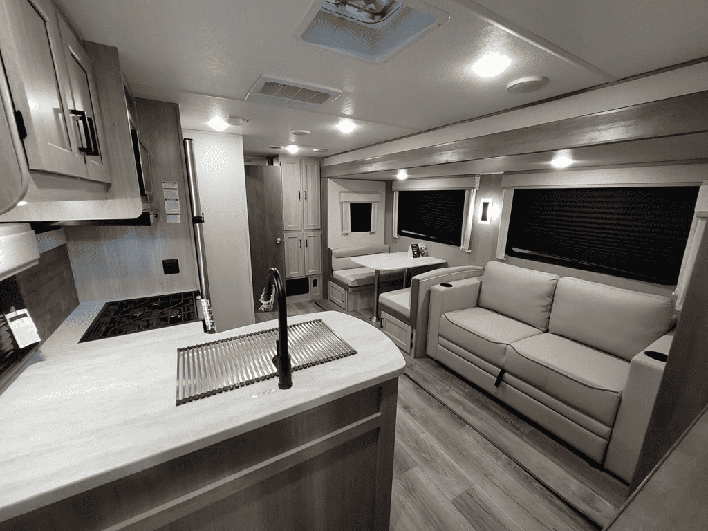 10 Largest and Longest Travel Trailers