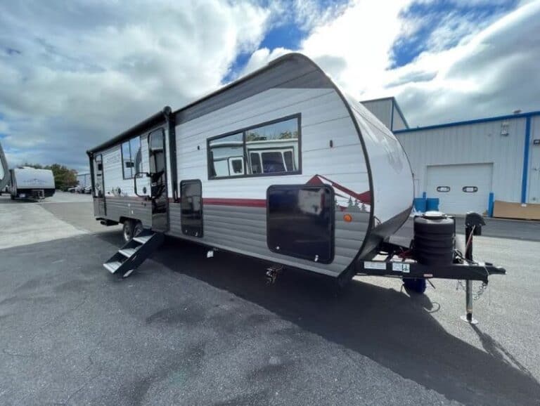 8 Best Travel Trailers That Sleep 8 People